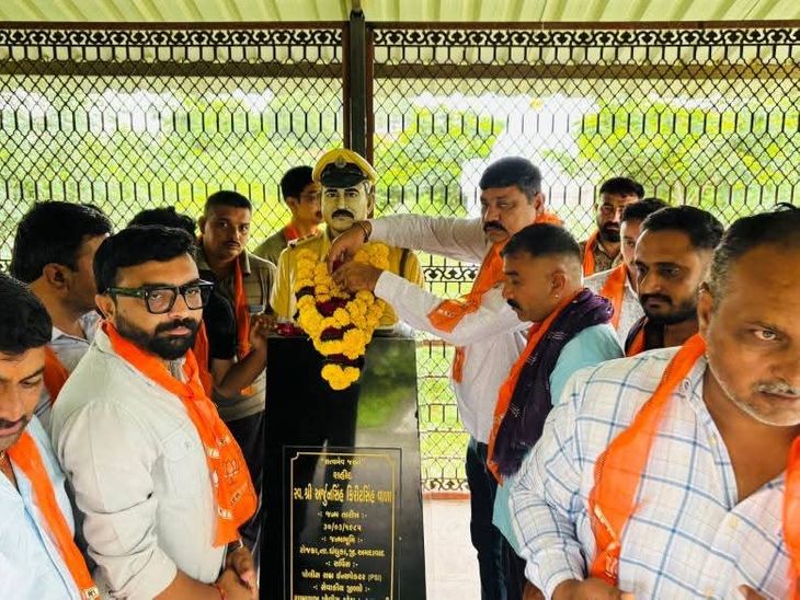 tributes paid to martyrs in dhandhuka and dholera veterans honored on ...