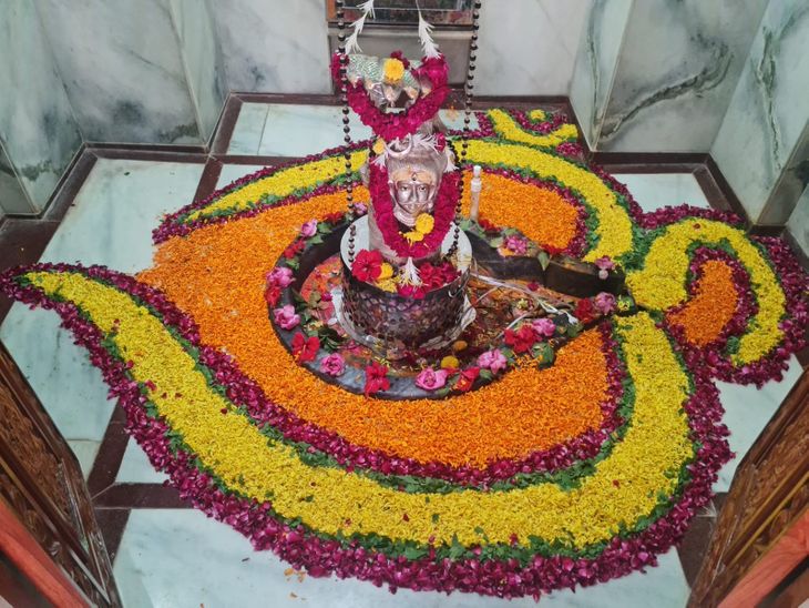 Vaijnath Dada of Raigad, Himmatnagar, decorated with Om and Trishul ...