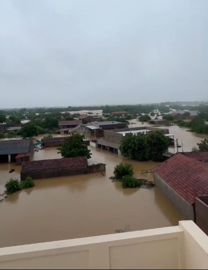 10 villages in Santalpur submerged as ponds burst due to 11 inches of rain