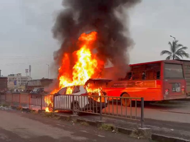 Car catches fire due to spark in bonnet on Valsad highway