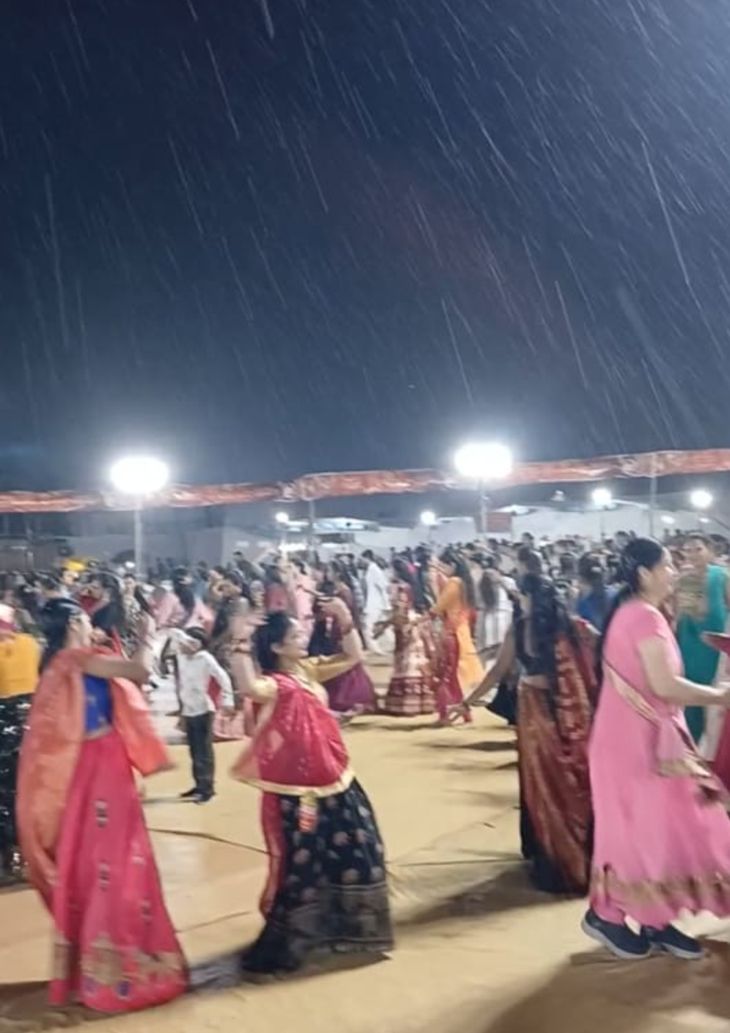 Rain mars the color of the Raasotsav