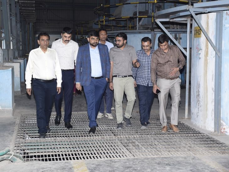 Officials including the Collector visited the Dhanki Pumping Station