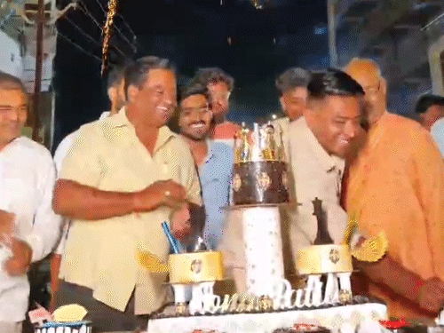 BJP Youth Front President celebrates birthday in public
