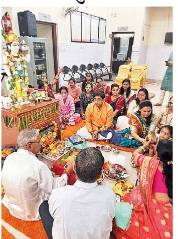 Lord Dhanvantari was worshipped at Bhuj's Ayurveda Hospital on ...