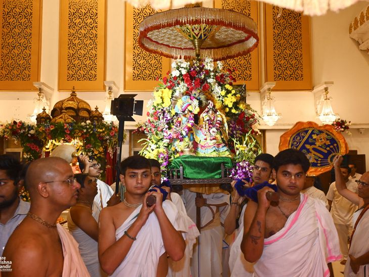 Bhadaj Harekrishna Mandir Govardhan Puja Annakut Celebrated