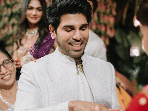 Allu Sirish Engagement Naynika PHOTOS VIDEOS Ring Ceremony Allu Arjun ...