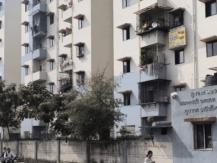 Surat Chhaprabhatha EWS Flats Scam: Congress Leader Family Allegations ...