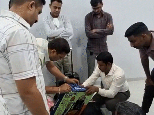 A passenger was arrested with hybrid ganja at Surat airport.
