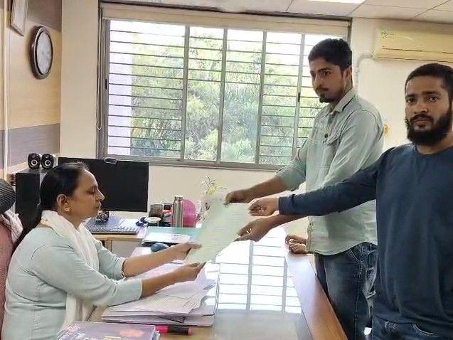 Khambhat SB Vakil English Medium School Principal Misbehavior Latecomer ...