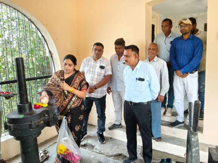 Water released from Hadap Dam in Morwa Hadaf | મોરવા હડફના હડપ ડેમમાંથી ...