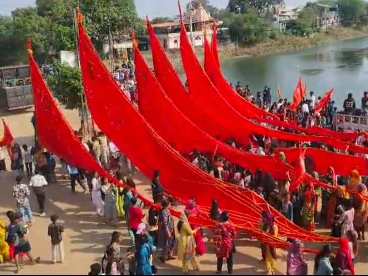 Dahali Devotees Rajpara Khodaldham Walk Kamala Mataji Welcome Departure