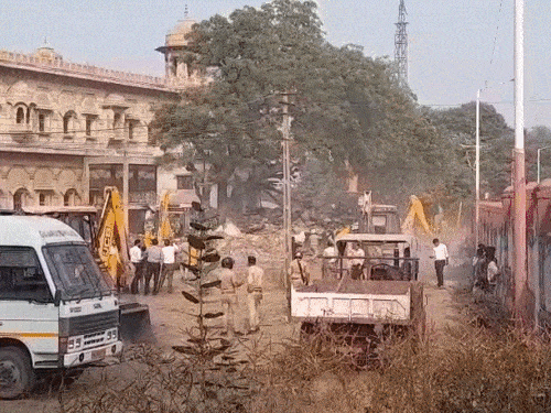 Morbi Dargah Encroachment Removal Tension Stone Pelting Police Control