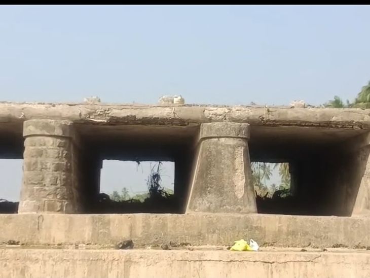 : Bhavnagar Mahuva Malan River 50 Year Old Bridge Dilapidated Condition ...