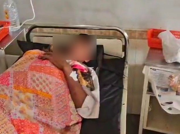 Student attacked at Halol bus stand | હાલોલ બસ સ્ટેન્ડ પર વિદ્યાર્થી પર ...