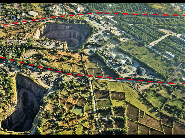Quarries next to the road in Kaprada, deadly danger, zero action