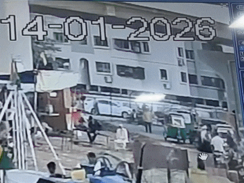 Surat Father-Daughter Fatal Fall; Kite String Accident Claims Lives, 9 ...