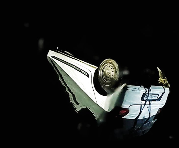 Car falls into 100 feet deep lake in Jhekada, youth dies after doors lock