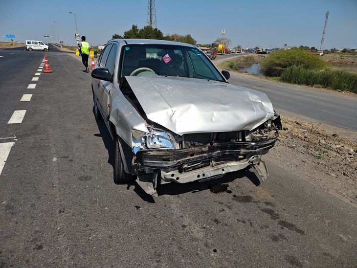 Dholera Expressway Accident: Two Cars Collide Near Chandni | Injured ...