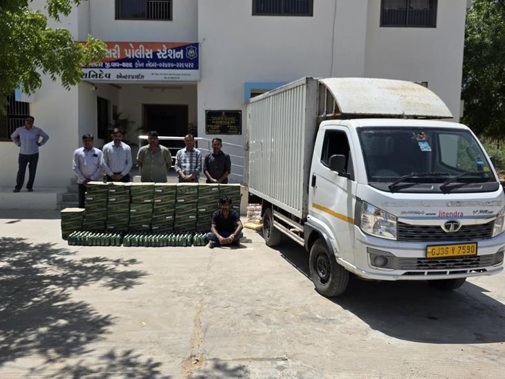 Vav Tharad Police Seize Liquor Tempo Near Chandangarh