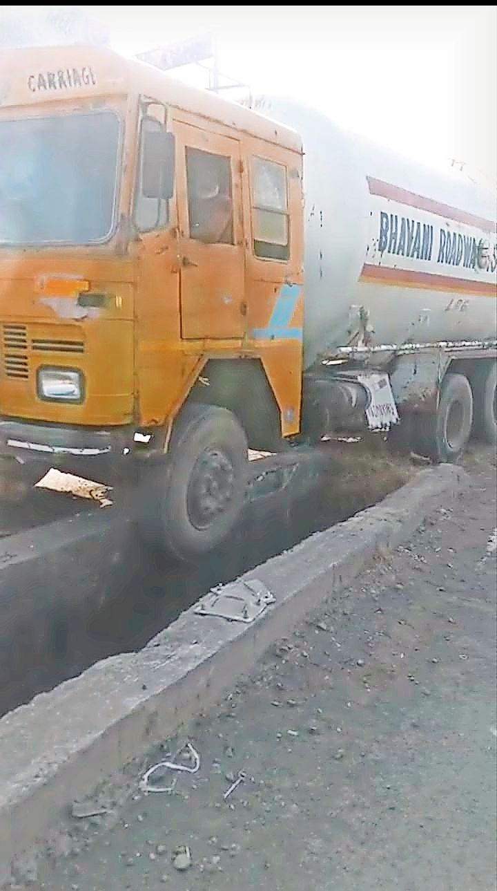 A tanker filled with gas from a car's LED near Thordi climbed over the ...