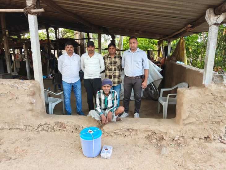 Dahod SOG Seizes 1.890kg Ganja from Moti Kharaj