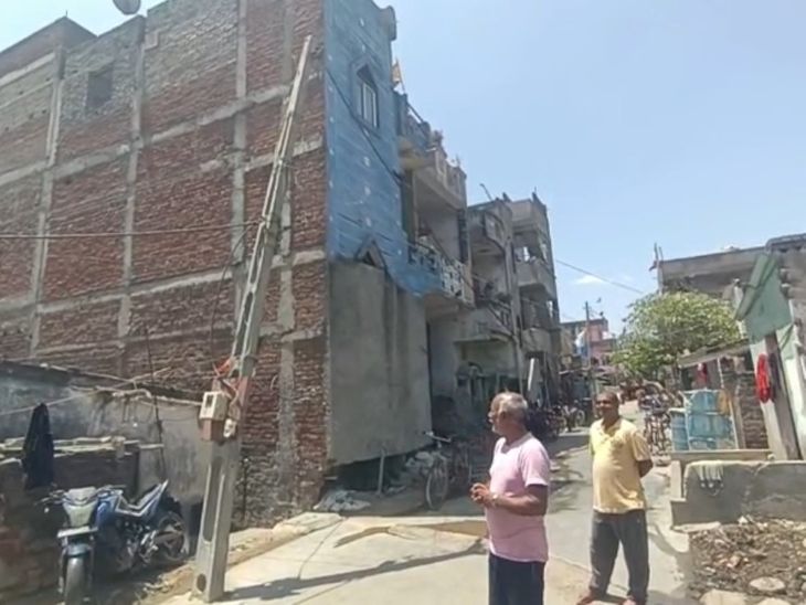 Ankleshwar Sarangpur Danger; Live Wires on Dilapidated Pole | Locals Fear