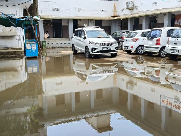 Idar Taluka Panchayat Sewage Overflow; Merchants Suffer Stench