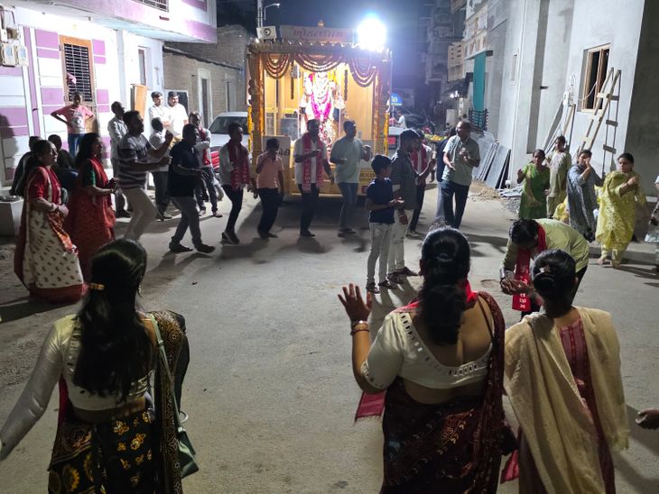 Khodal Dham Dasabdi Mahotsav Invitation Rath Reaches Patan