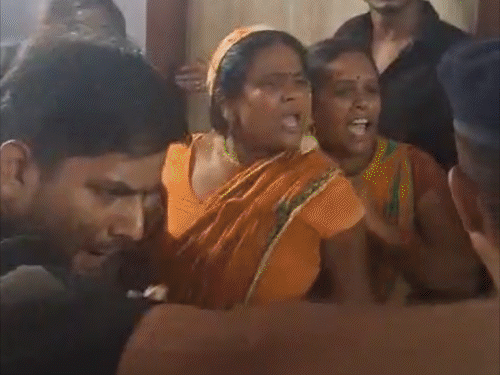 Muzaffarpur Hospital Fire: Patients Rescued, ICU Overwhelmed | 4 Dead