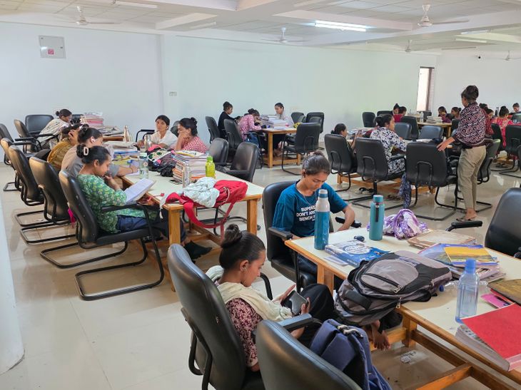 Patan University Library: 300+ Students Avail Free Reading Daily