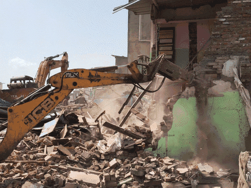 Surat Demolition Case High Court; Manpa, Police Commissioner, SOG