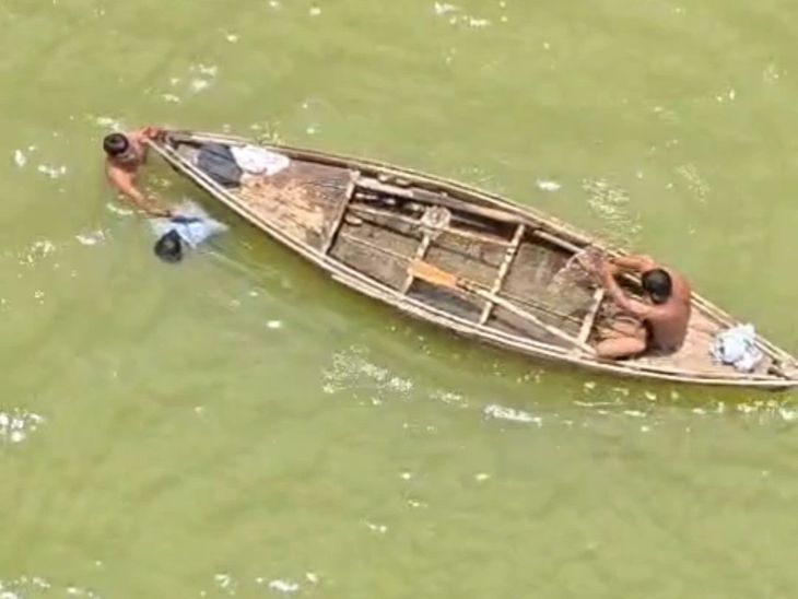 Lalpura Bridge Jump; Youth Dives into Mahisagar River | Sabli