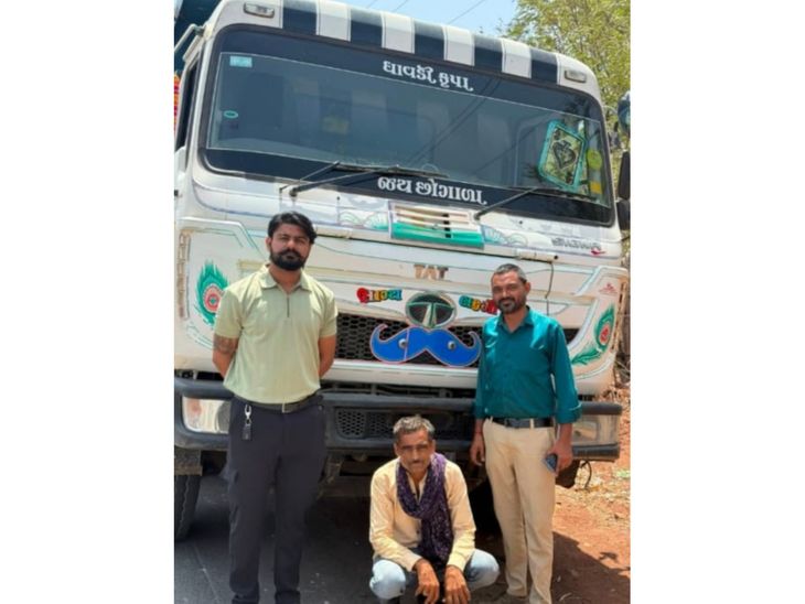 Thandadh Illegal Sand Dumper Seized | Rs 65 Lakh Goods Confiscated