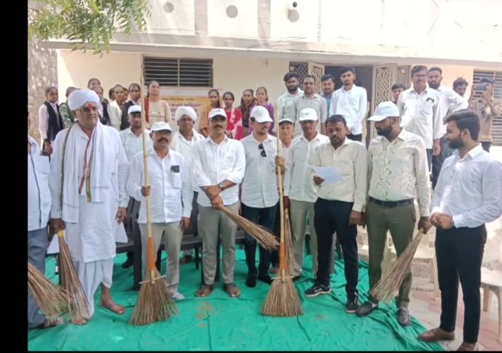 B. Kantha village-to-village rally, cleanliness campaign to take pledge ...