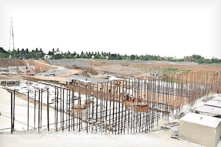 Some work remains on the side fortwall and the middle structure.