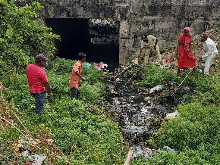 Karmasad-Anand Municipality Prepares 7 Dewatering Pumps for Flood ...