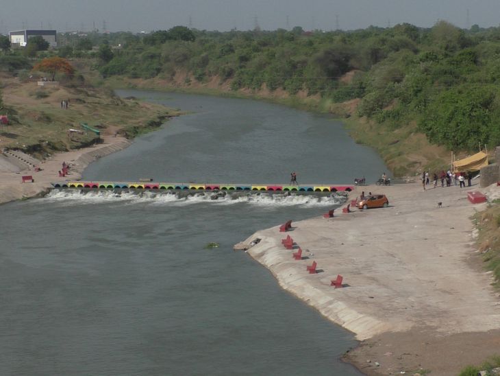 Mindhola River Causeway Death; Palsana Victim Drowns | Gujarat News