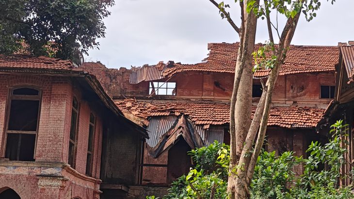 108-room royal palace in ruins due to lack of heritage maintenance
