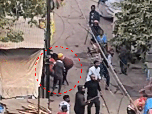 Stone pelting between two groups in Bhopal, swords brandished