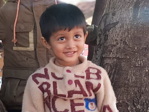 Kid falls into vat of hot oil, dies during treatment - Bhopal News ...