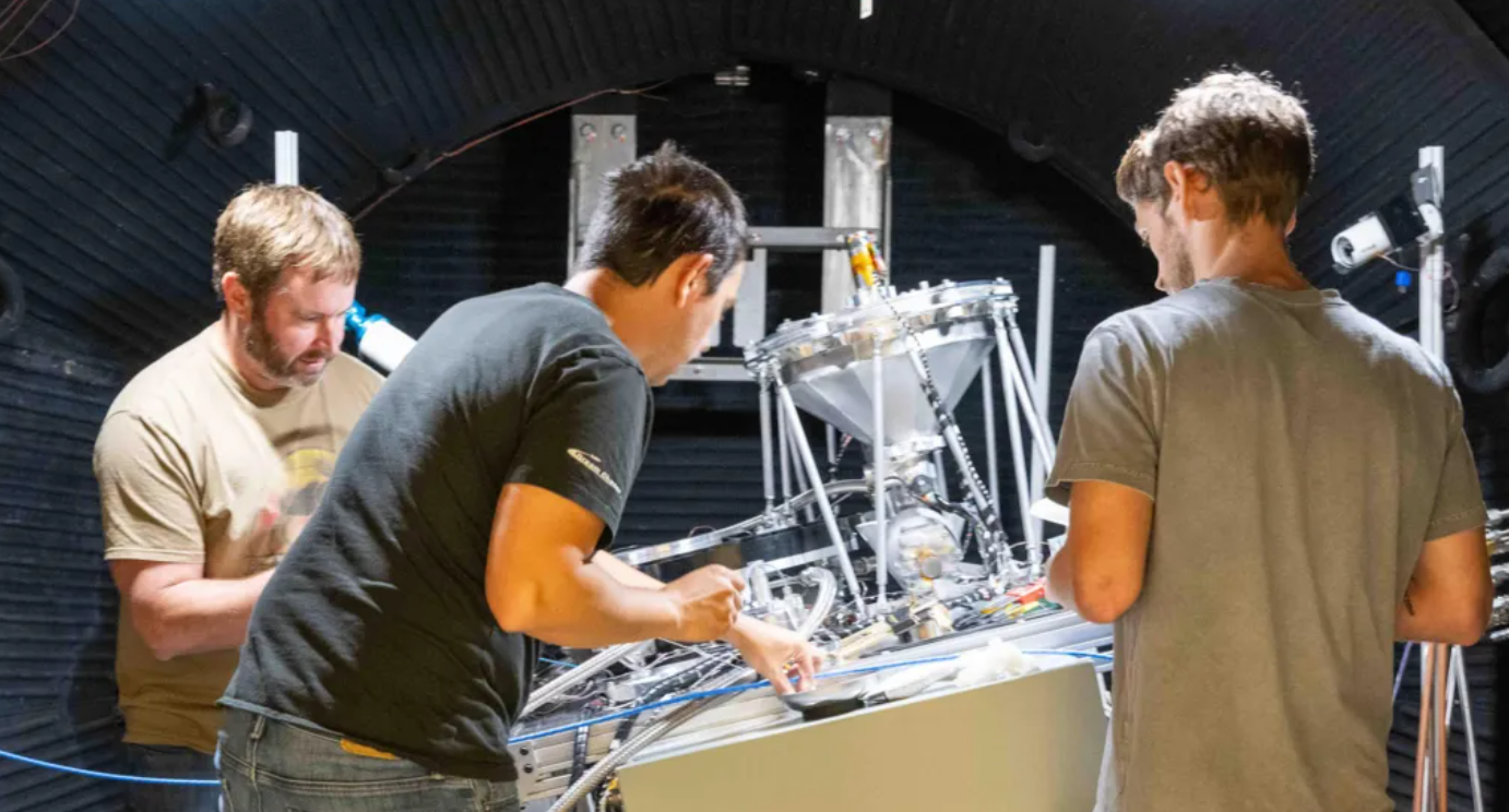 Turning Moon rocks into air; How we’re bringing oxygen to space-Turning ...