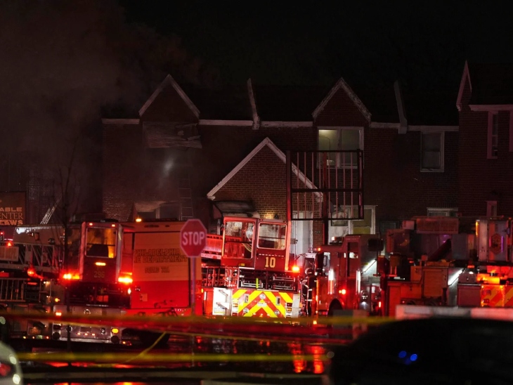 Another plane crash in US | Small aircraft hits residential buildings ...