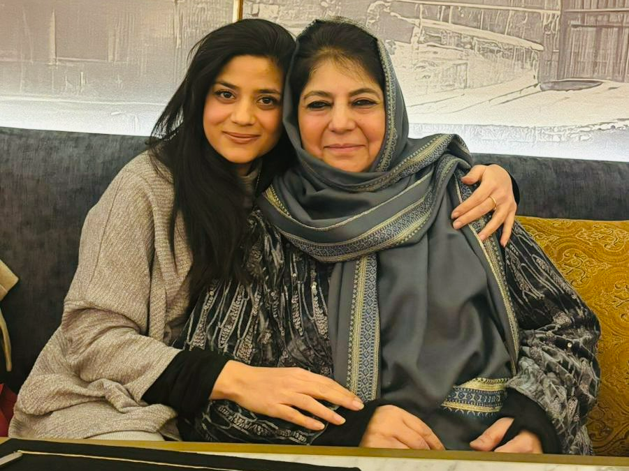 Ex J&K CM Mehbooba Mufti's daughter Iltija house arrest | Held for ...