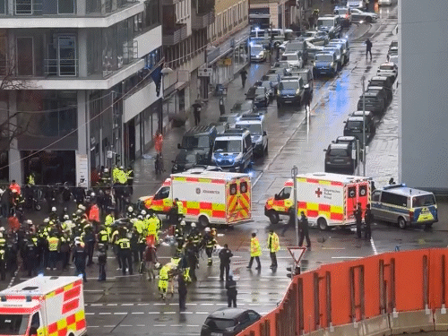 28 injured Afghan refugee runs over crowd Germany; 24-year-old attacker ...