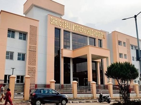 TANDA hospital lacks fire NOC Mother-child hospital building unused for ...