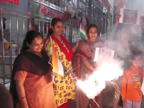 Celebrations across India semifinal win: People leave homes late night ...