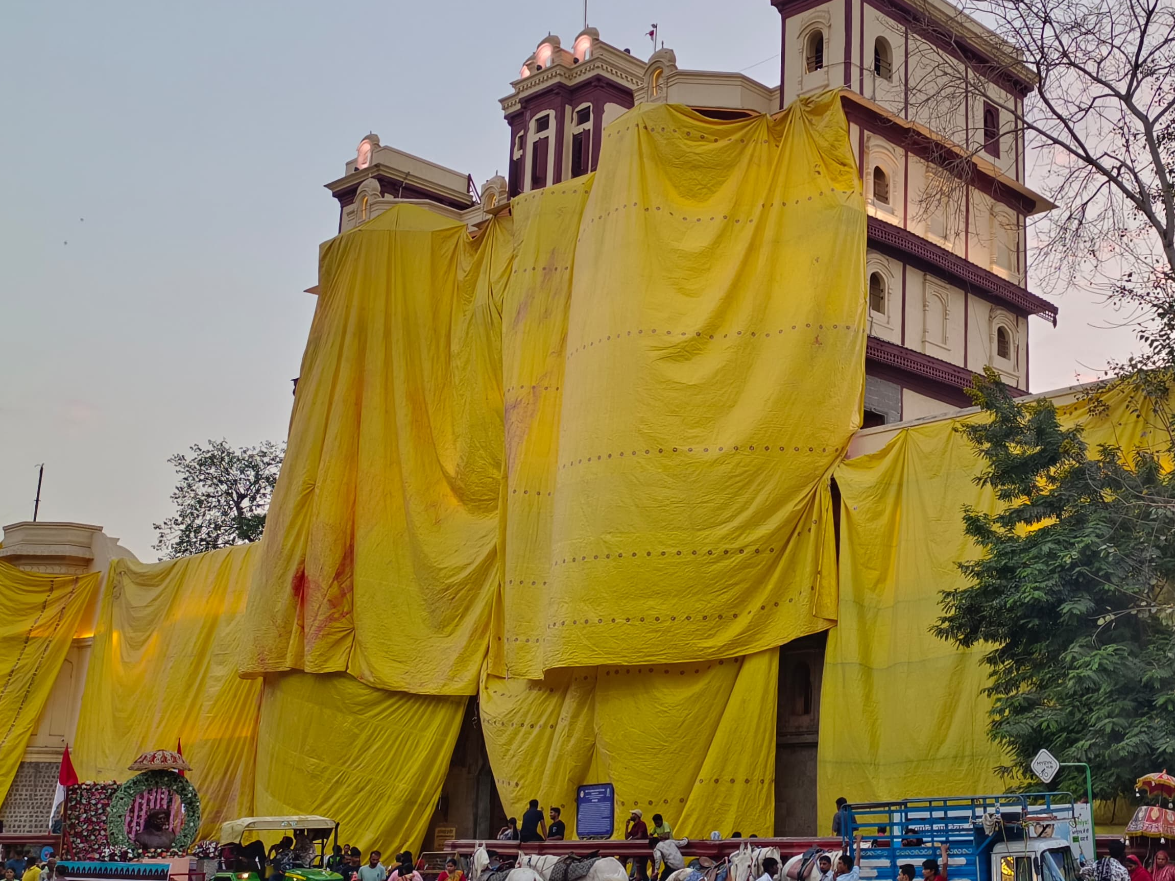 Indore gears up for grand Rangpanchami gair celebration: Traffic ...