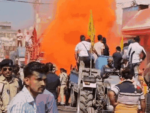 Over 5 lakh attend Indore’s Gair festival