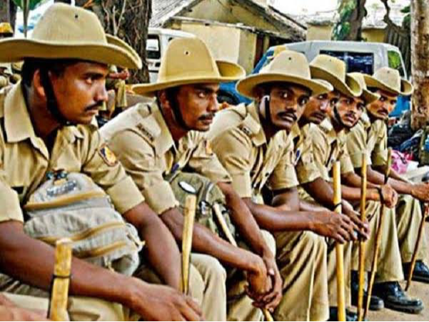 Karnataka police may replace British-era slouch caps with smart peaked ...