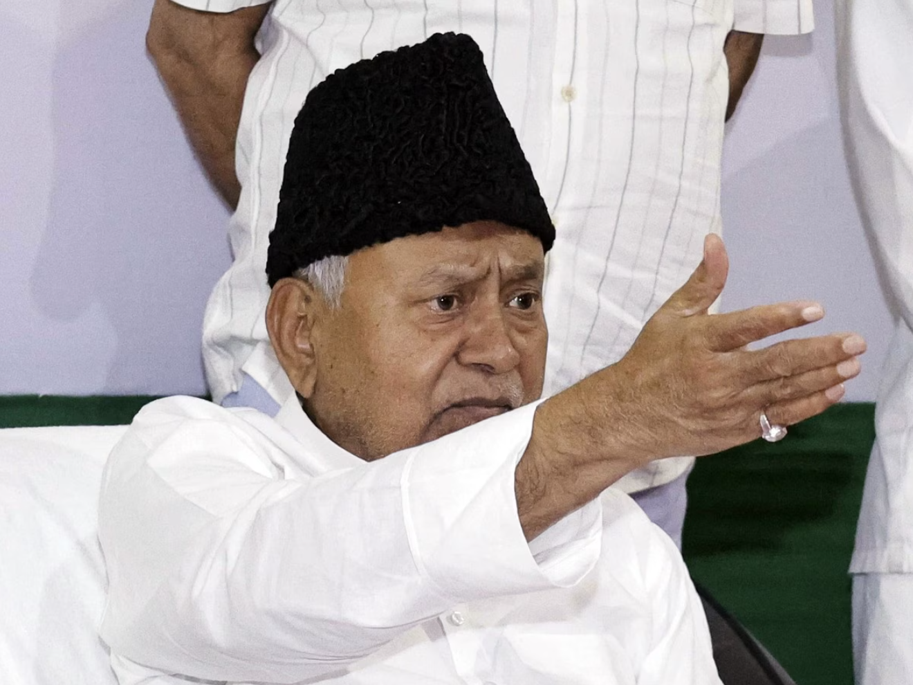 4 leaders resign from JDU over Waqf Bill stand